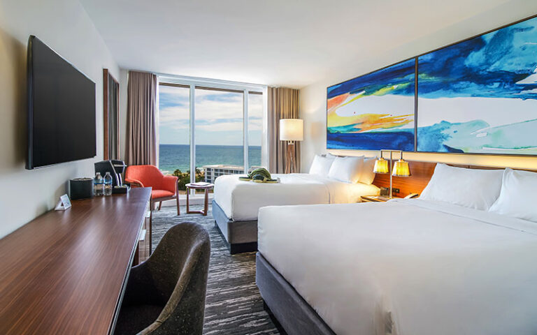 Rooms and Suites - B Ocean Resort